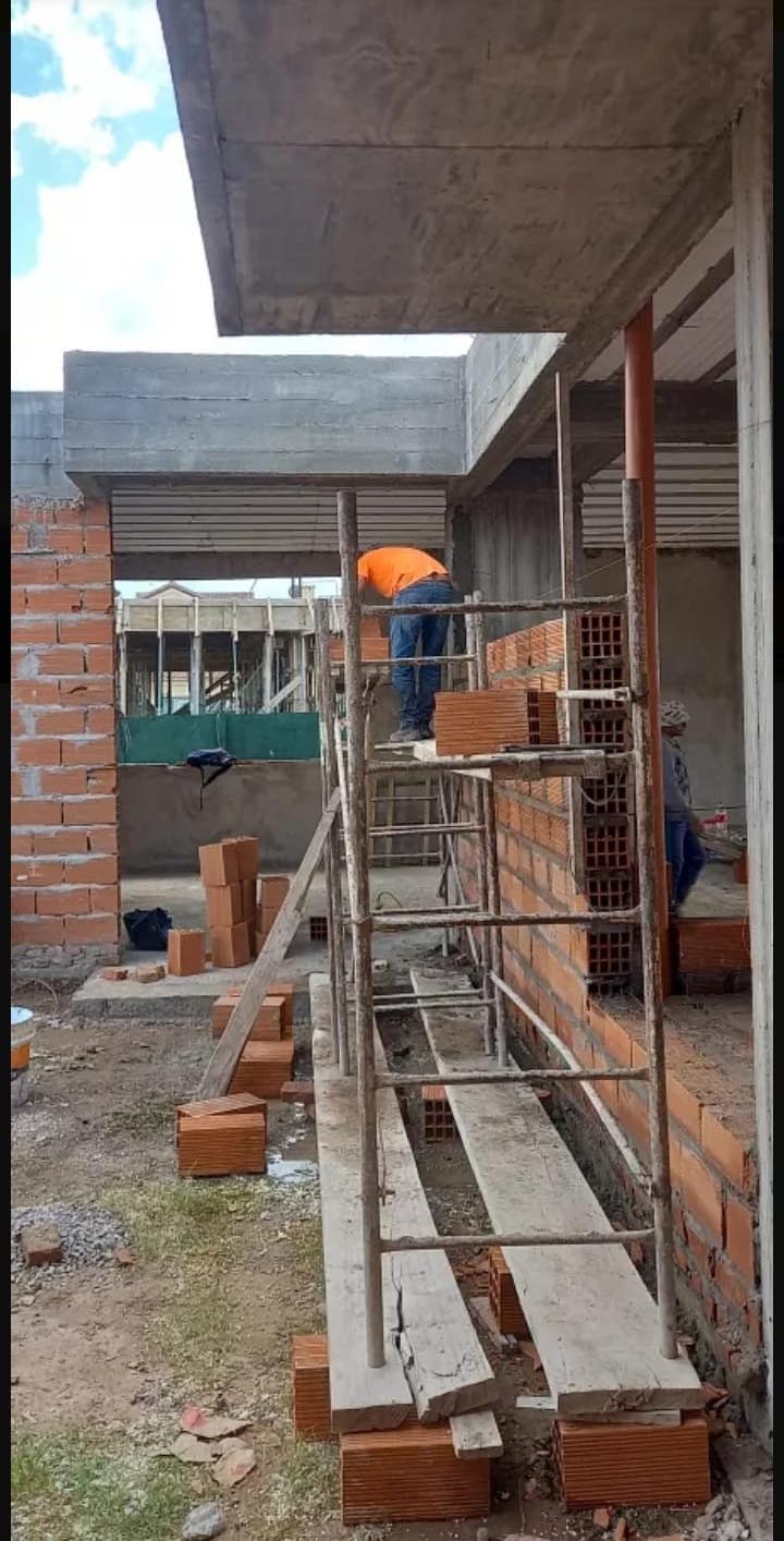 Constructora A y B - Constructora Llave en Mano
